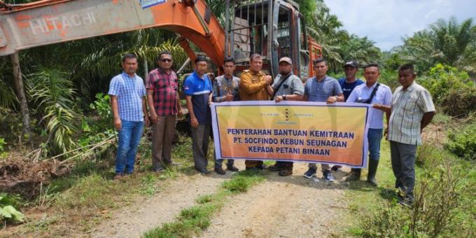 PT Socfindo Seunagan Bantu Petani Sawit Dua Kecamatan di Nagan Raya
